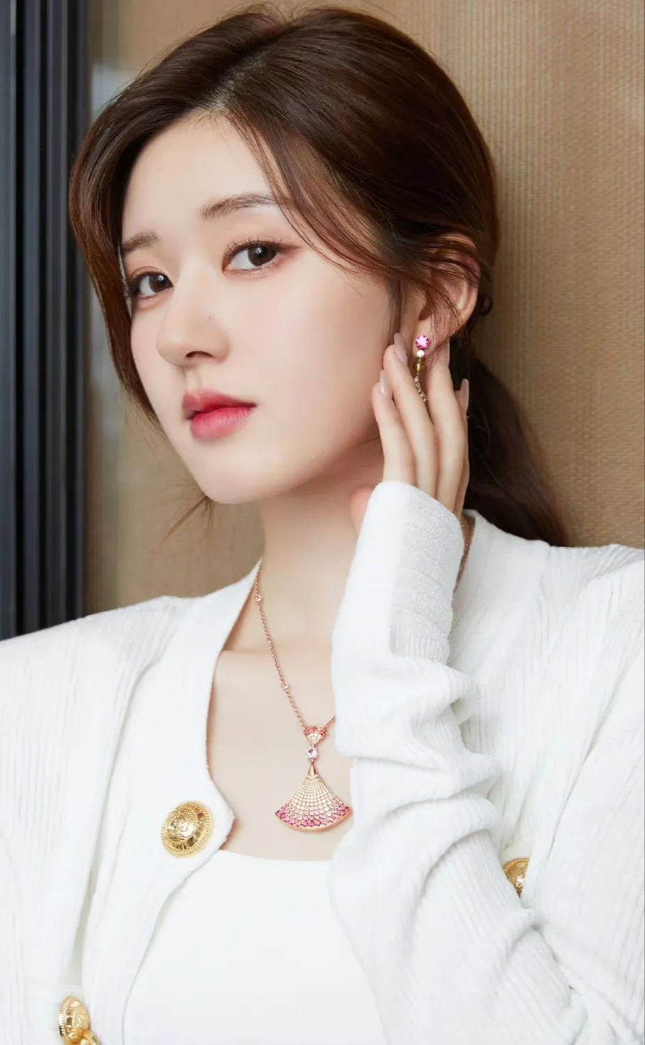 Yang Mi, Chen Feiyu, Deng Wei, Zhao Lusi, Jia Jingwen Xu Huaiyu - iMedia