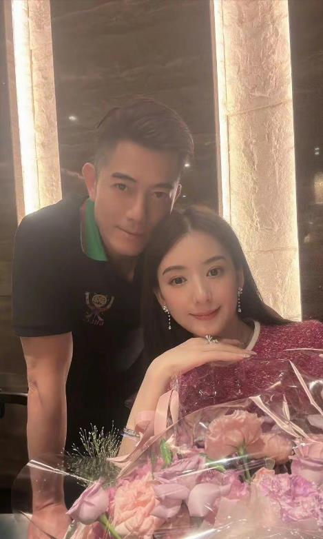 Fang Yuan's 36th birthday photo is so beautiful! Wearing a 29000 skirt ...