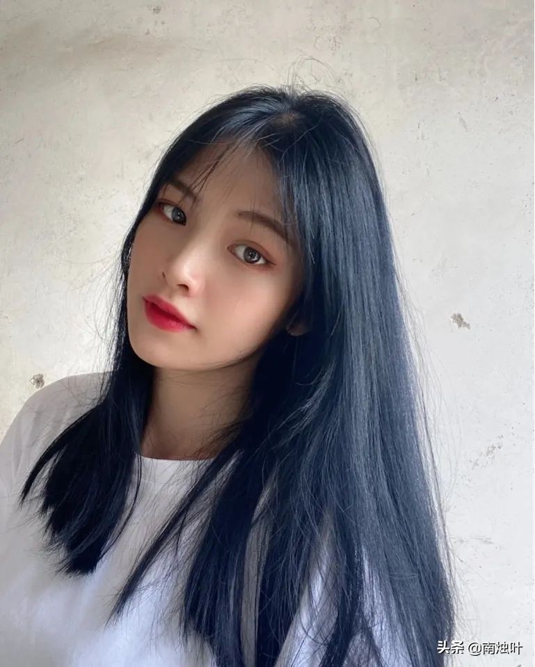 Trendy hair color "The more it fades, the better it looks" Which one do ...