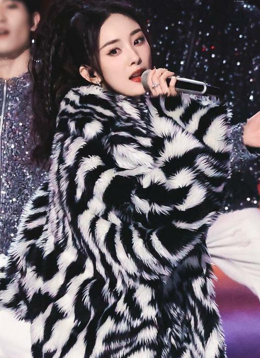 Netizens hotly comment on greasy female stars, Xie Na, Yang Mi, Jiang Wenli, Liu Tao, Yang Zi ...