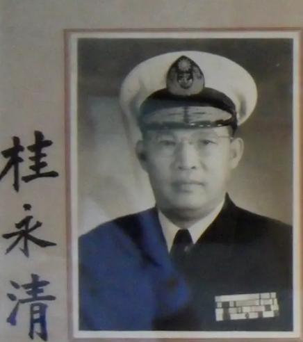 Lin Biao easily captured 10,000 people by the sea. After asking about ...