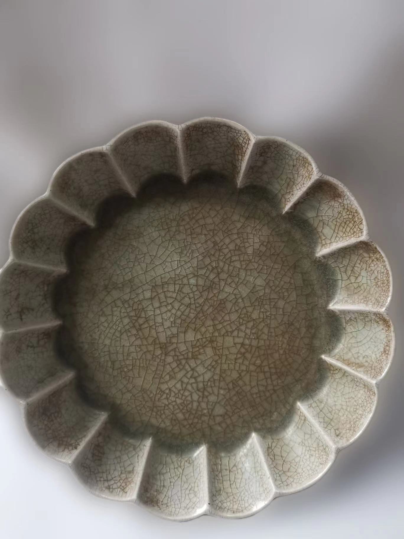 Northern Song Dynasty Ru Kiln Flower Mouth Plate - iMedia