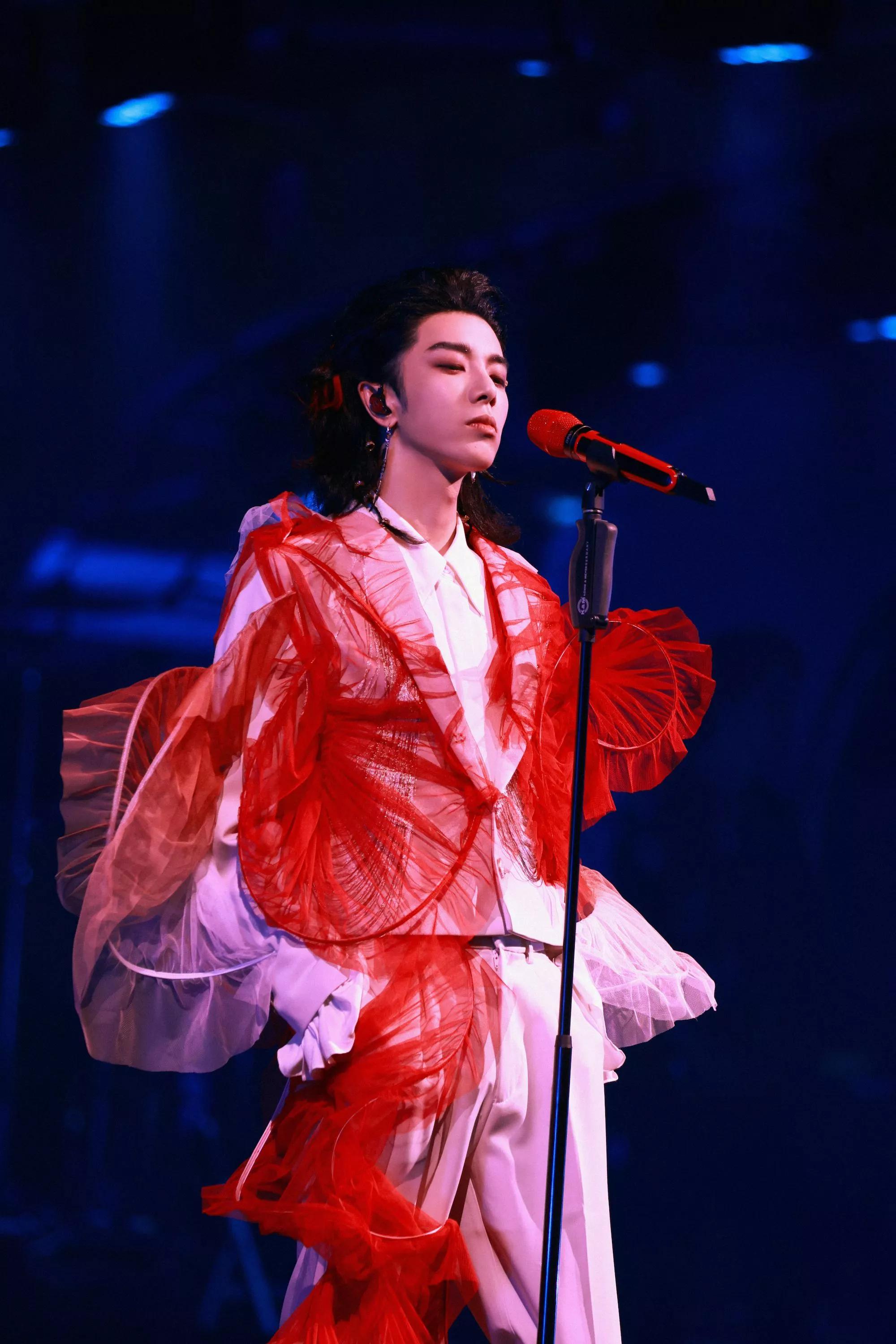 Hua Chenyu's concert appearance was complained about, admitting that he ...