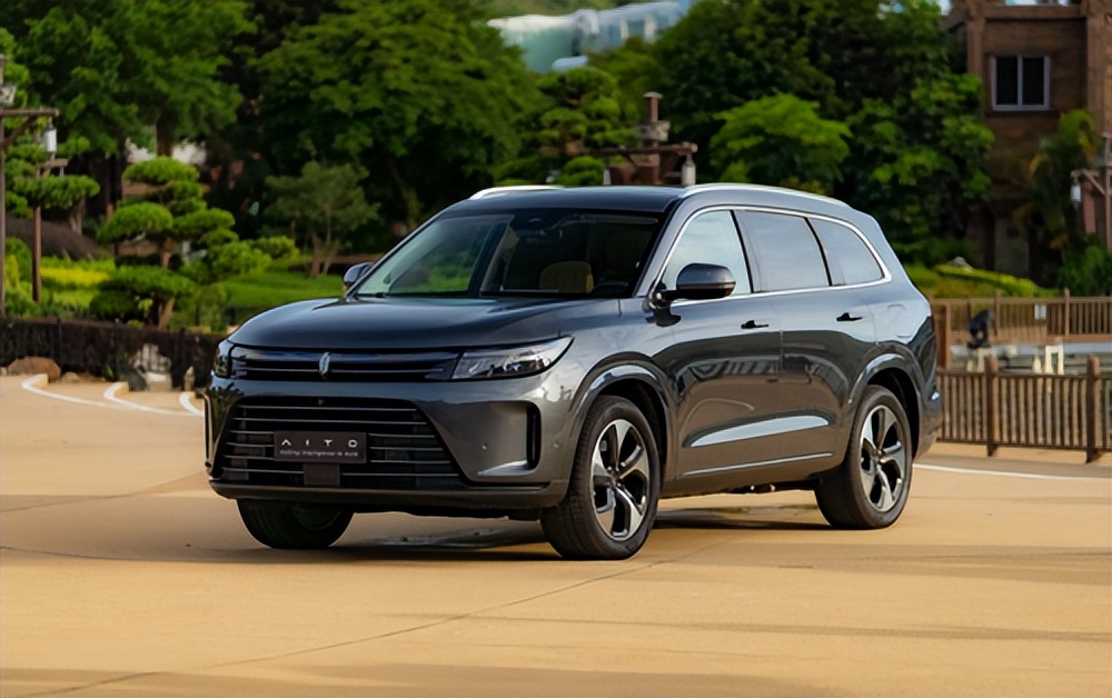 Traveling by car and don't know which car to choose? Ask the world M7 ...