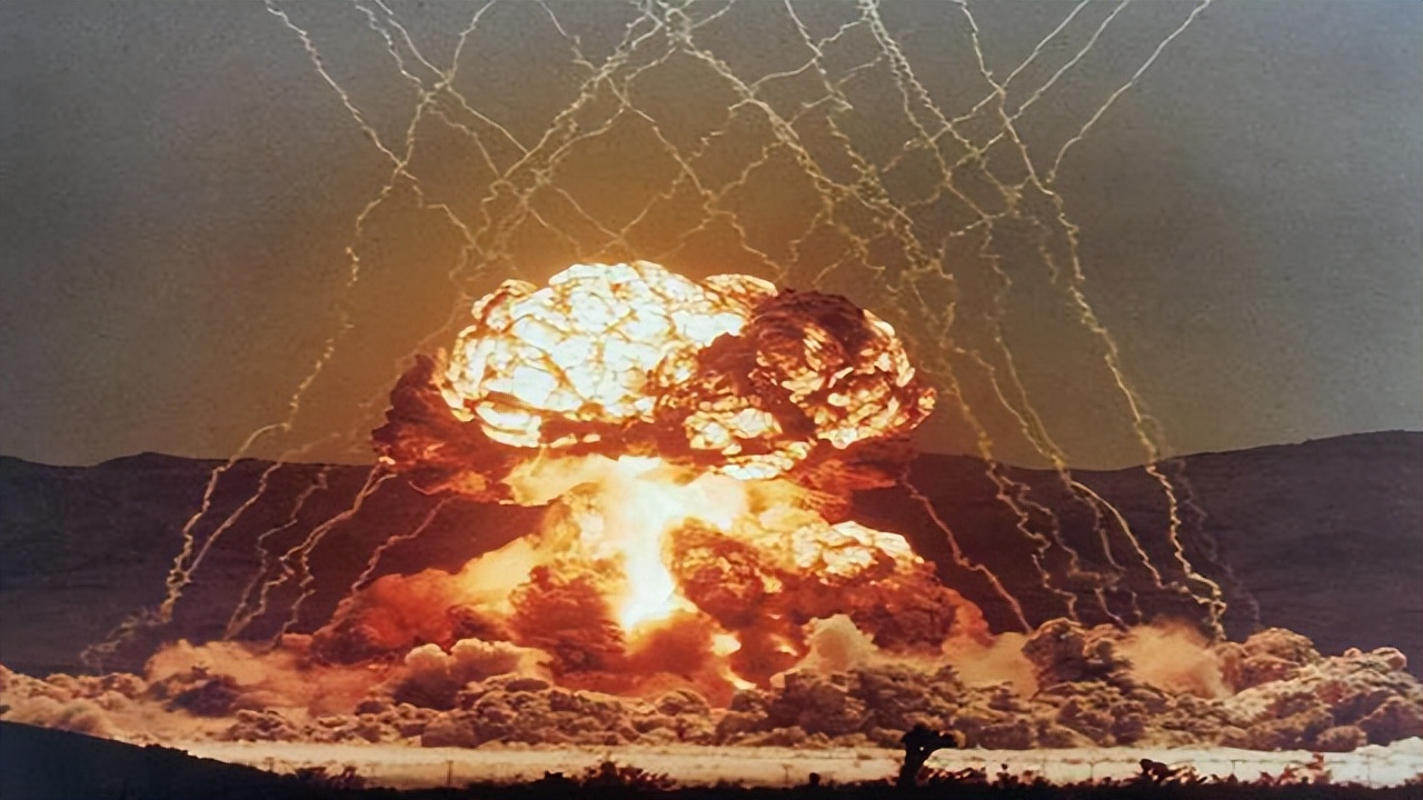 Raid in the Sun - Israeli Army Destroys Iraqi Nuclear Reactor - iMedia