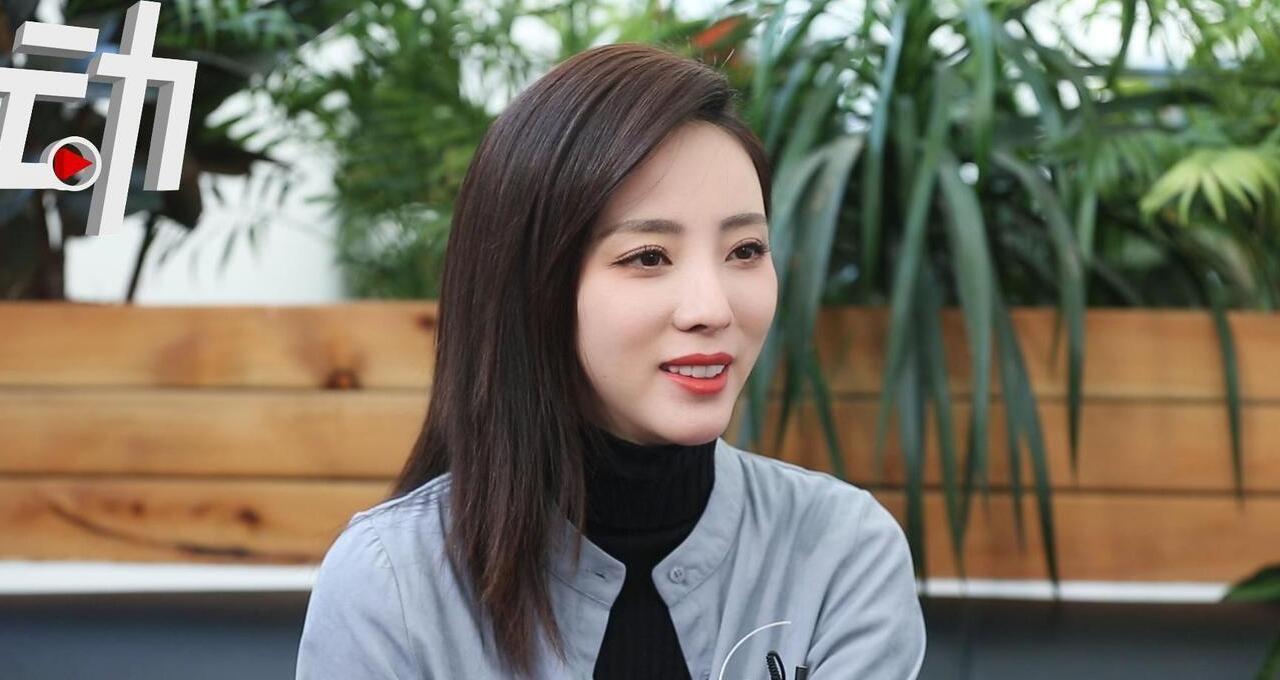 CCTV female host Li Sisi married a wealthy man who is more than ten ...