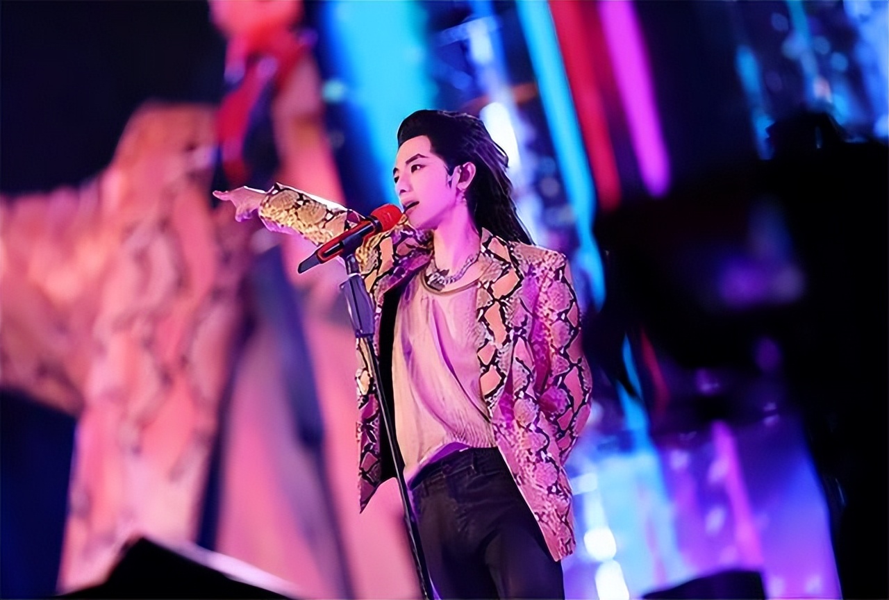 Hua Chenyu, known as "the eternal god of Chinese music", is it too ...