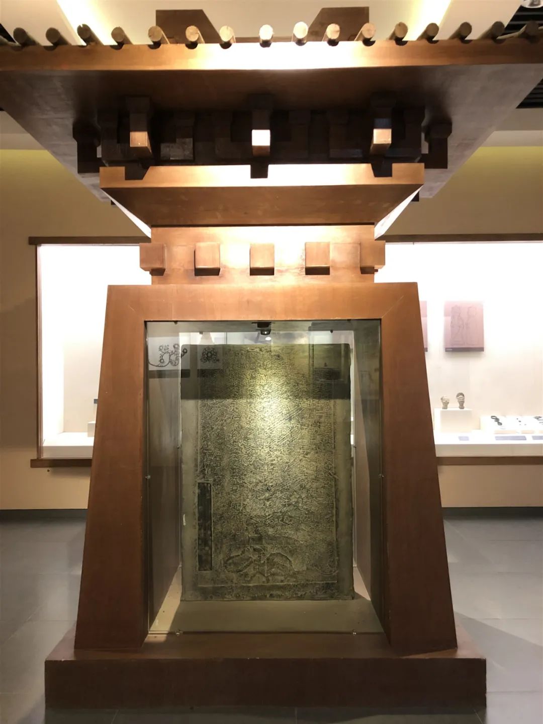 The first stone in Yunnan is not "Cuan Baozi", but this Han Stele - iNEWS