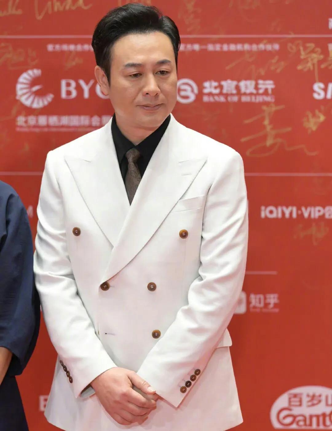 This night, I dreamed back to Gao Qiqiang, who was elegant and ...