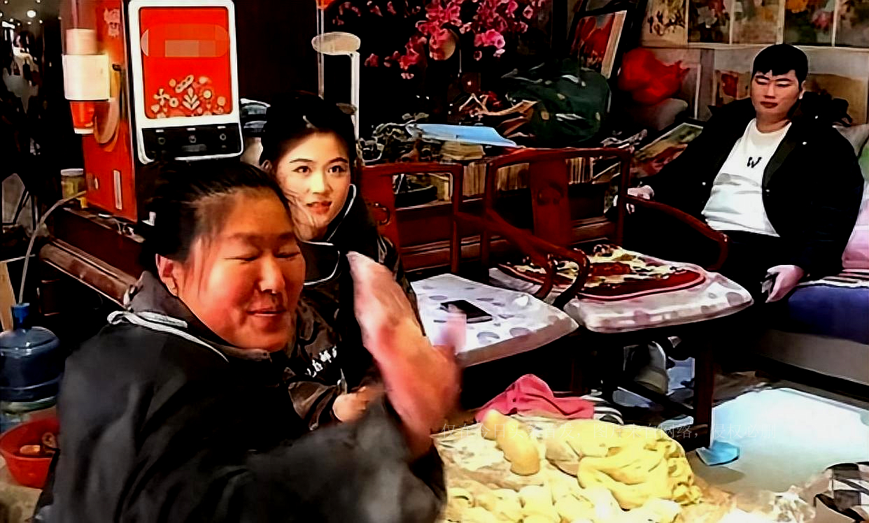 Chen Meng held hands for the first time after her marriage and showed ...