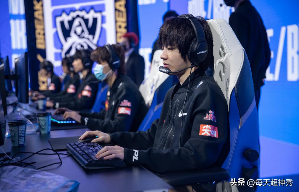 夢回S9！FPX冠軍隊員三排上分，Doinb、Lwx談及Crisp - 資訊咖