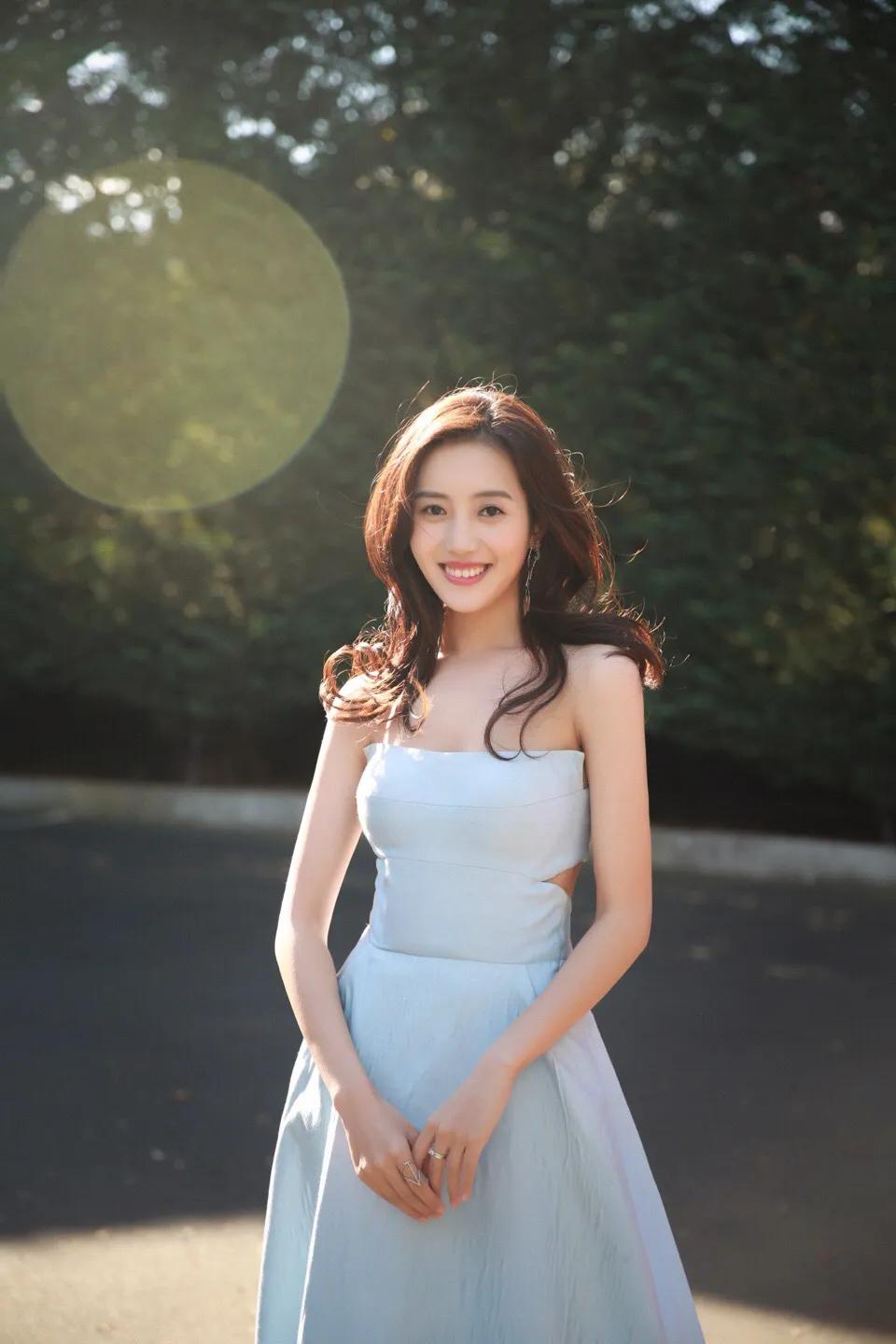 Share pictures——Wang Ziwei's exquisite photos, pure and beautiful, with extraordinary ...