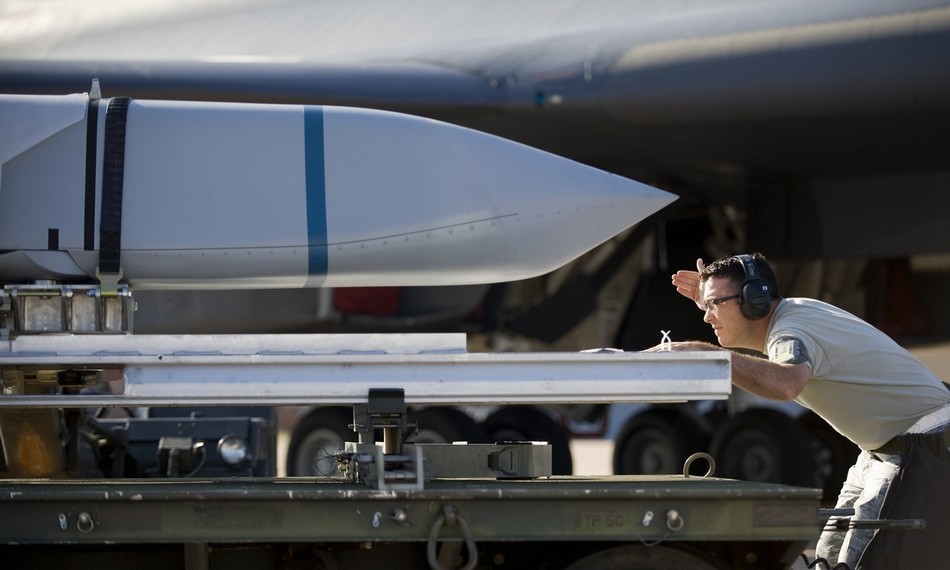 Powerful, the Chinese navy intercepted 12 stealth target bombs at one ...