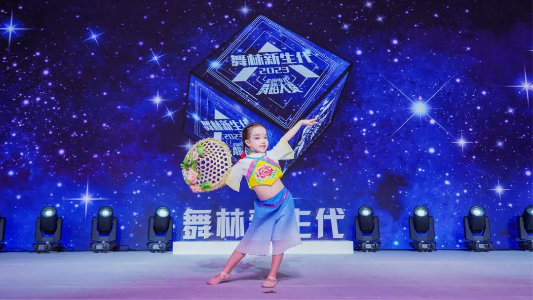 Li Jiaying - Show the sweetest smile and show your best self - iNEWS