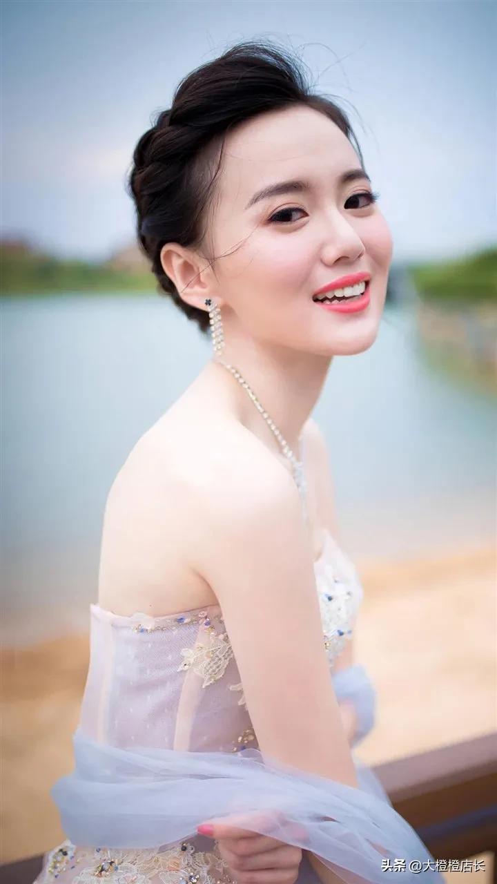 Share pictures - Jiang Kaitong, goddess of temperament - iNEWS