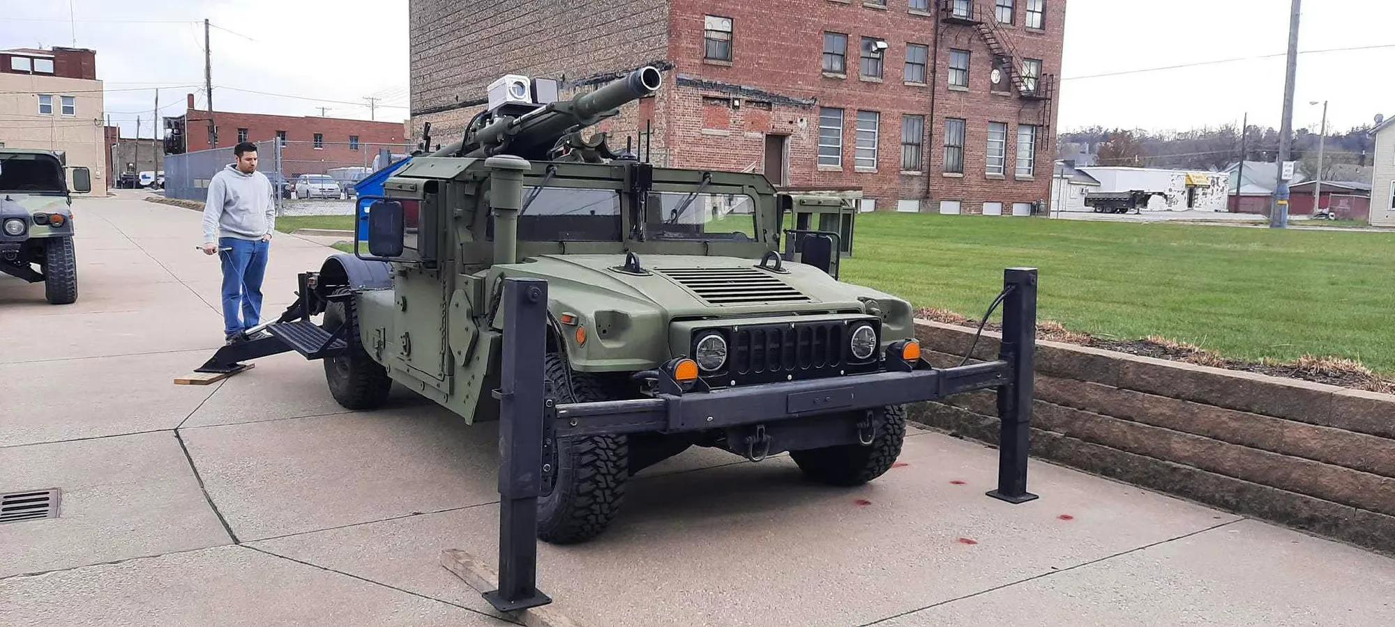 The U.S. Army has developed a light-weight vehicle-mounted howitzer ...