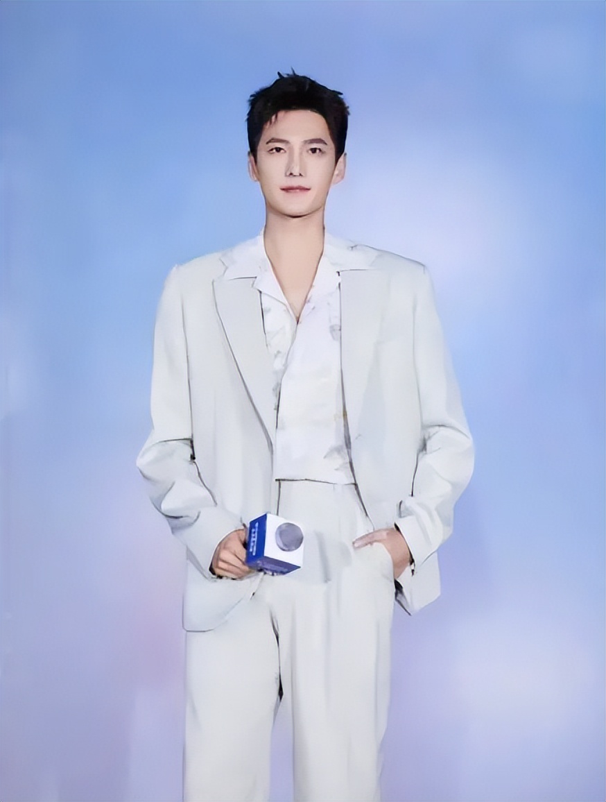 How long has it been revealed that Yang Yang and Wang Churan have been ...