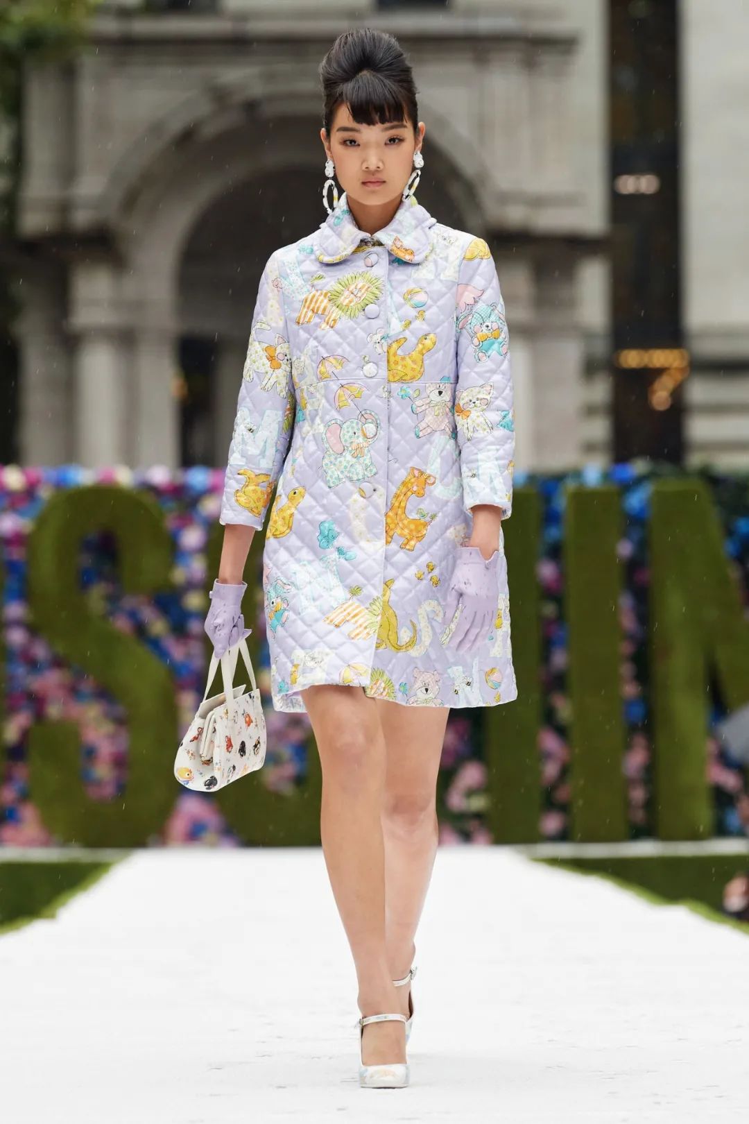 Spring/Summer 2022 Fashion: Retro Trends from the 60s - iNEWS
