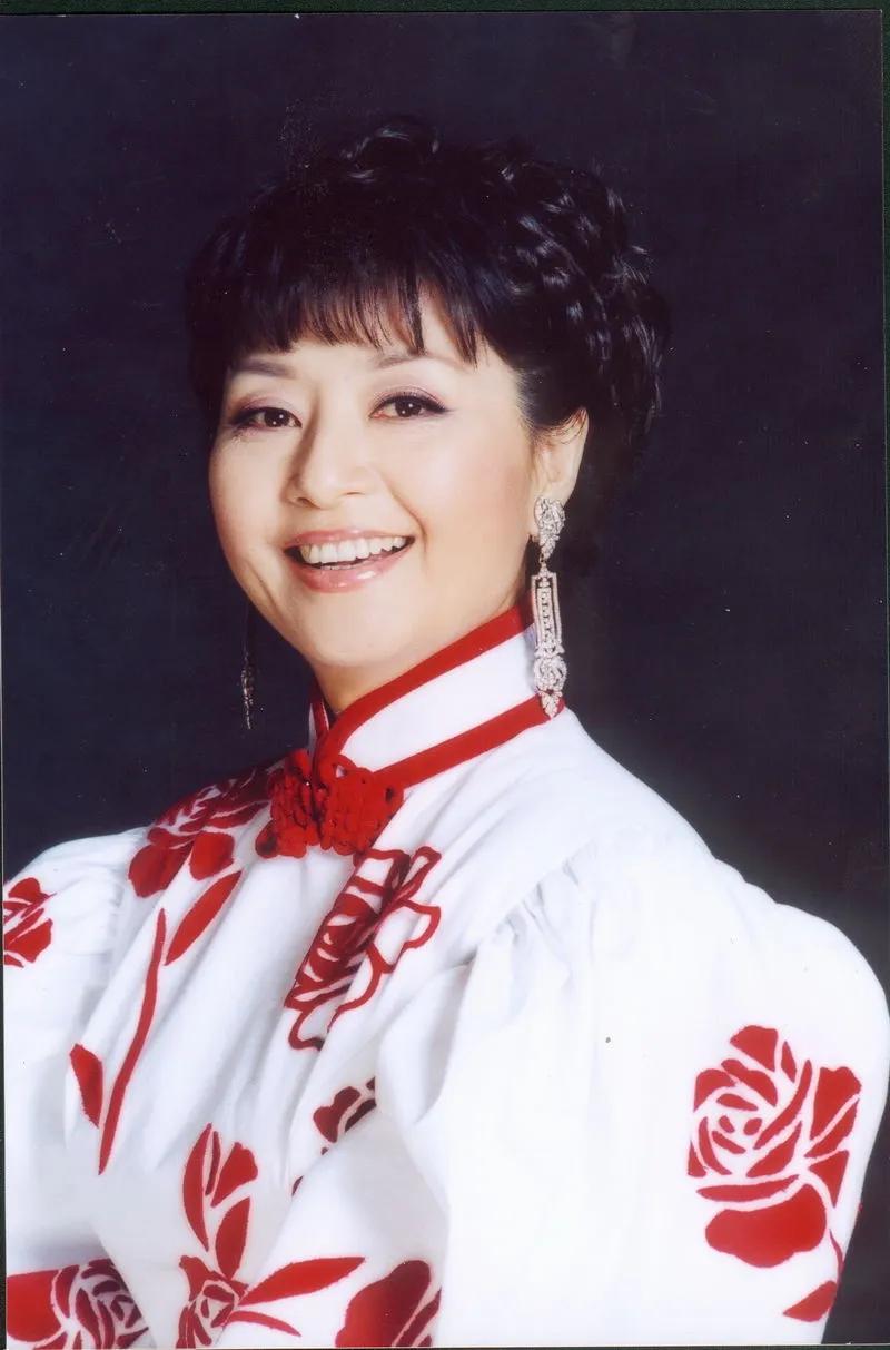 Singer Yin Xiumei: After a flash marriage at the age of 32, she ...