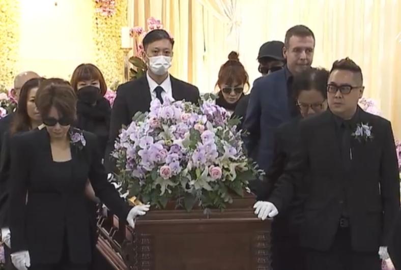 CoCo Lee's Dramatic Emotional Trouble During His Lifetime: Confusing Family Relations and ...