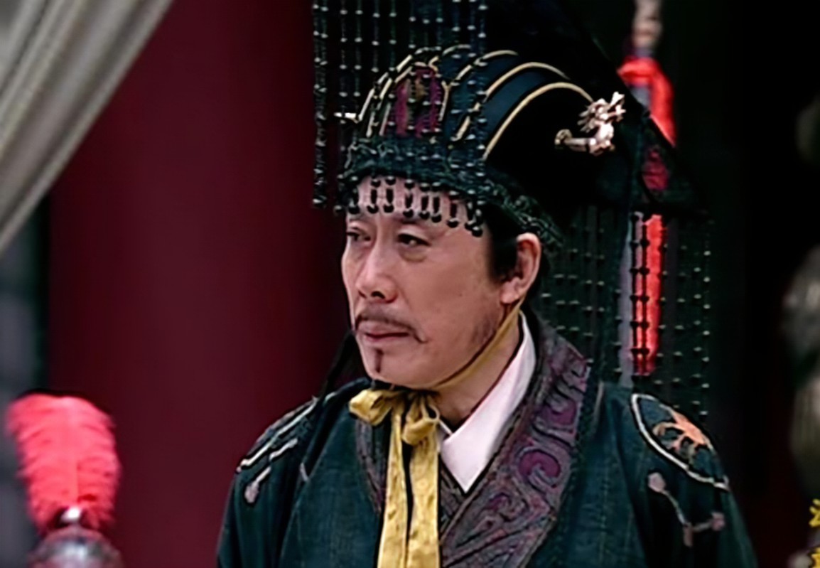 Emperor Han Jing asked Zhou Yafu to eat without chopsticks. After Zhou ...