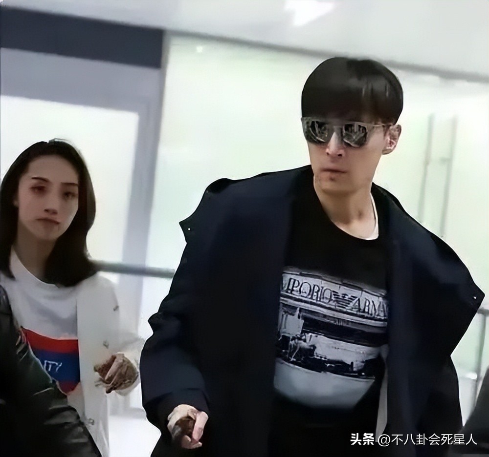 Huang Xining was photographed without makeup, and seeing her clothes, I ...