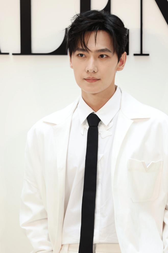 Sun Li, Guan Xiaotong, Xi Mengyao, beautiful shark, Yang Yang, Dong ...