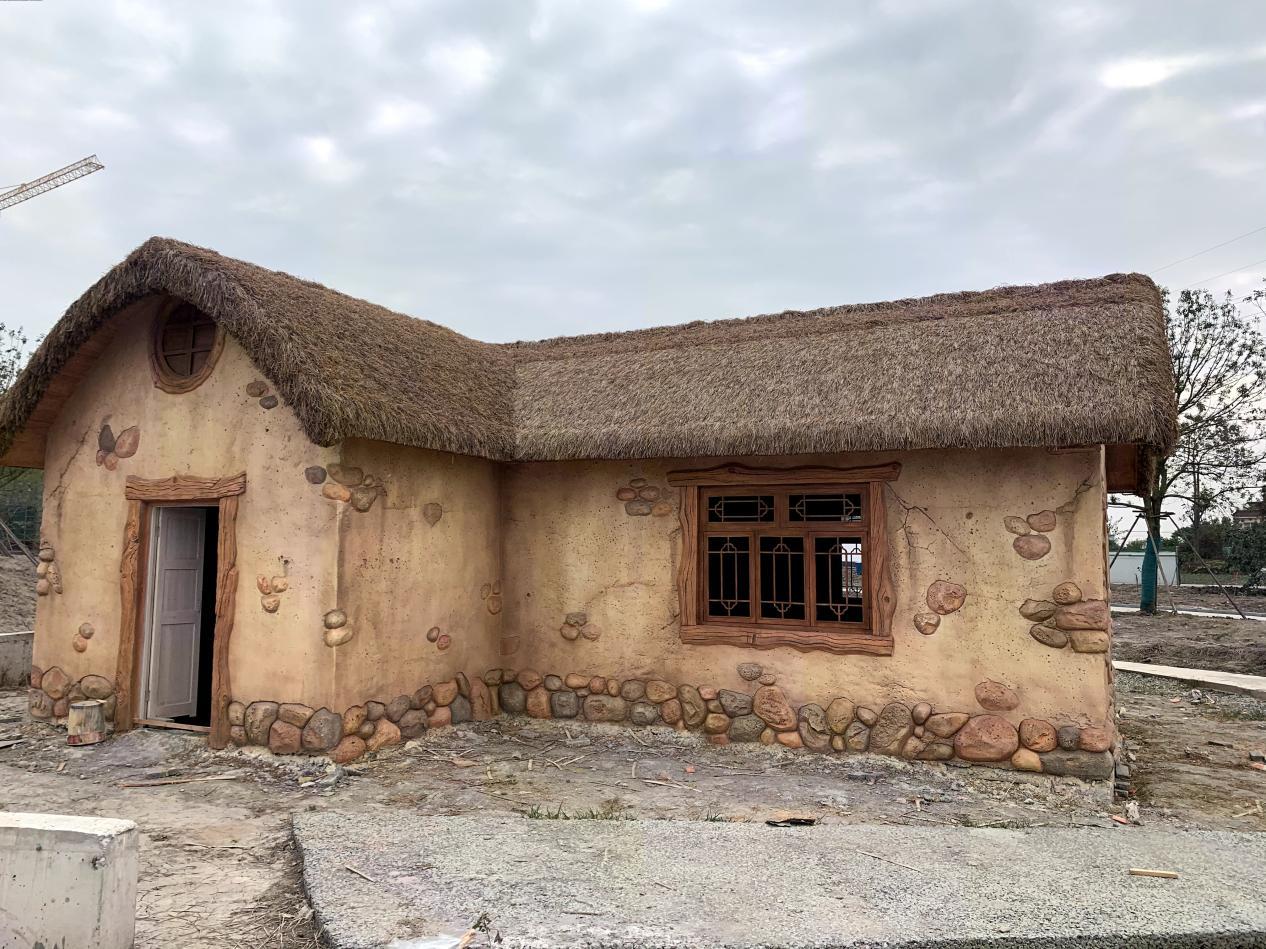 Not affected by roof installation, the advantages of simulated thatch ...