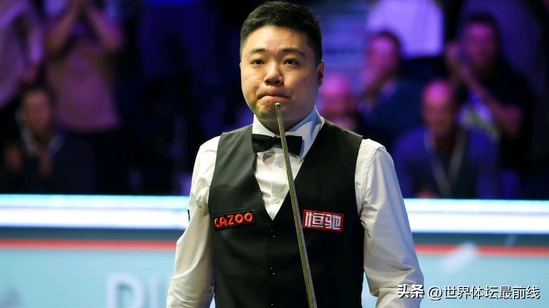 The six-time champion made history but missed the semi-finals! Ding ...