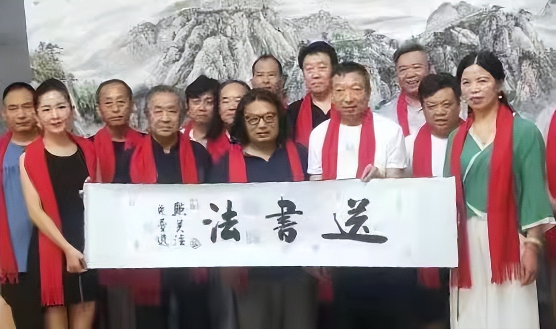 Calligraphy and painter Wang Fei - unique lyrical style of brush and ...