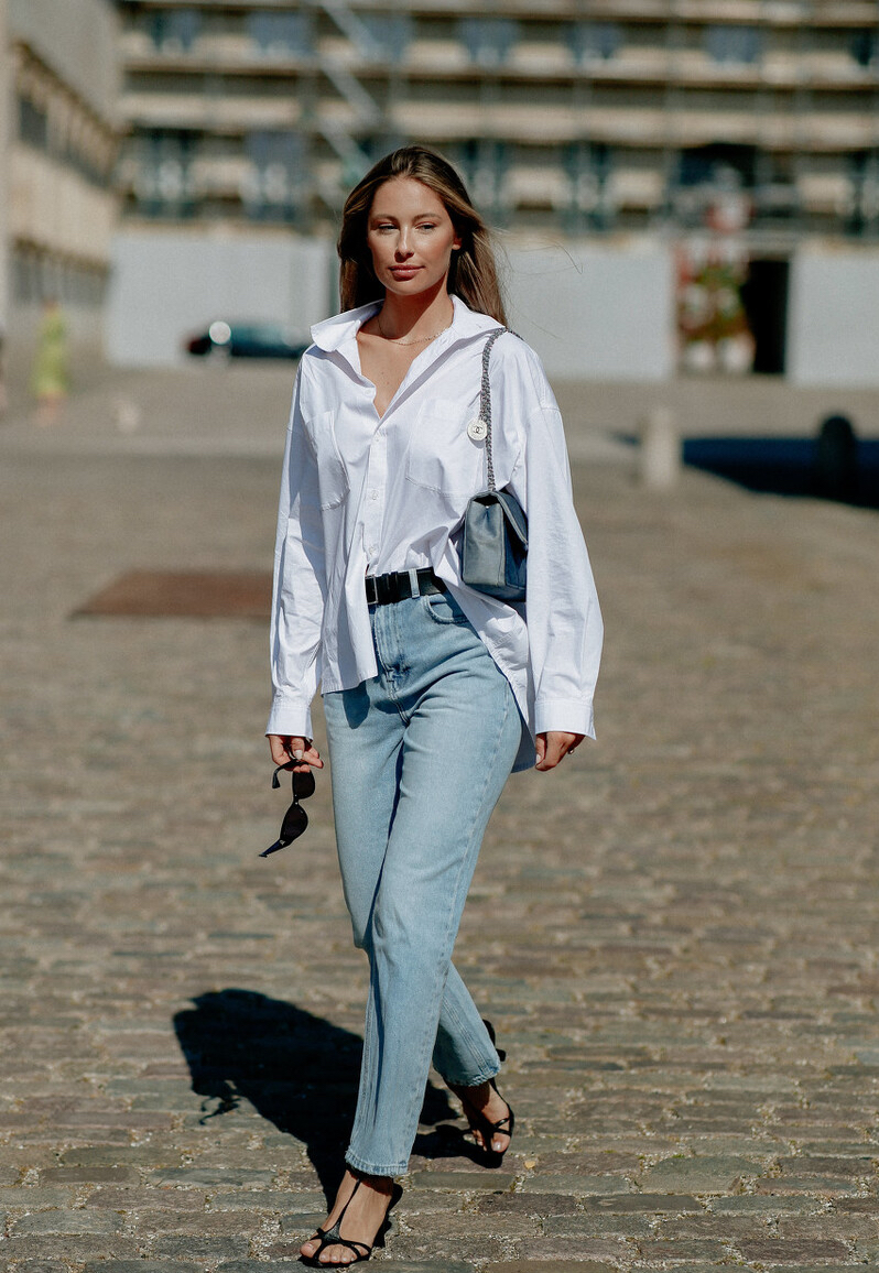 Relaxed and fashionable, don't use too much force, you can easily get ...