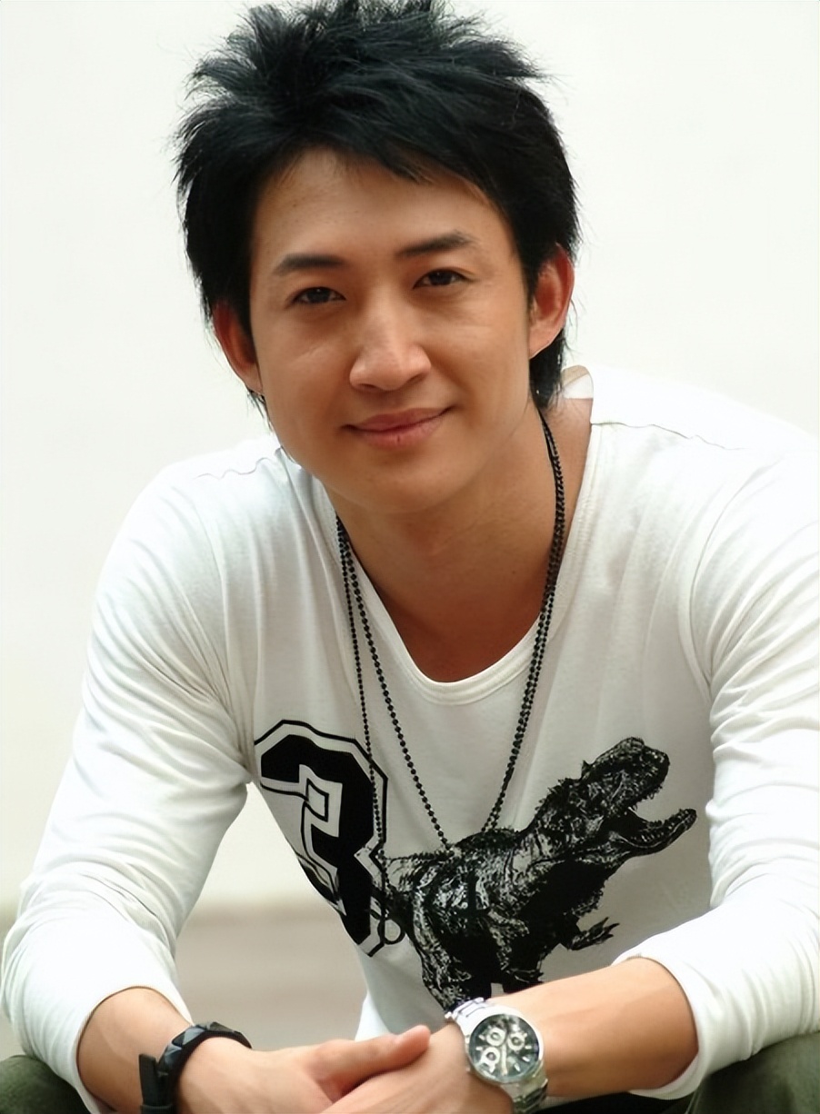 Wang Yang, whose partners Yang Mi and Tang Yan failed to become popular ...