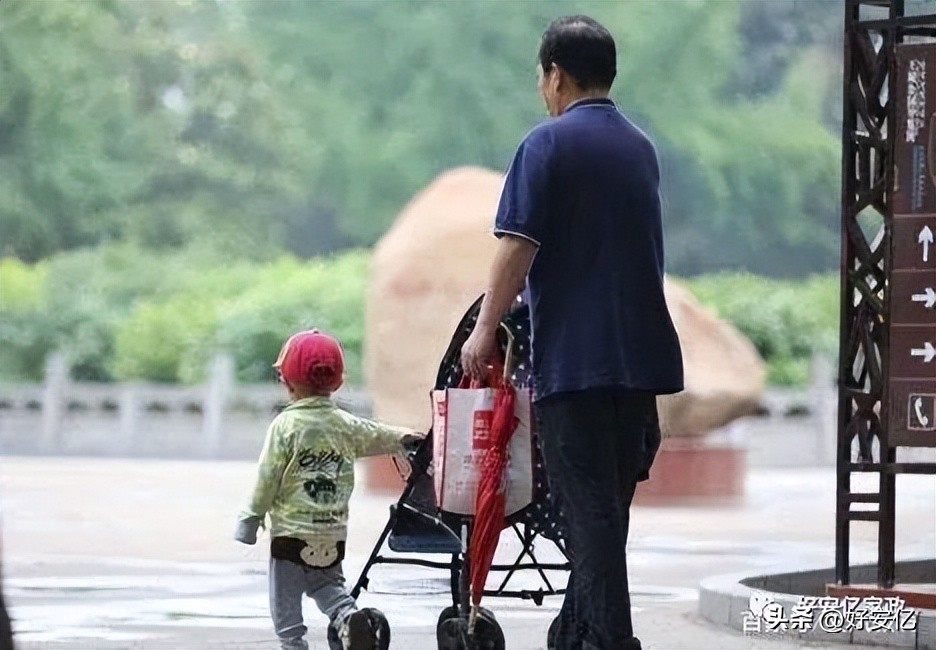 Effectively improve children's posture?To prevent hunchback, four ...