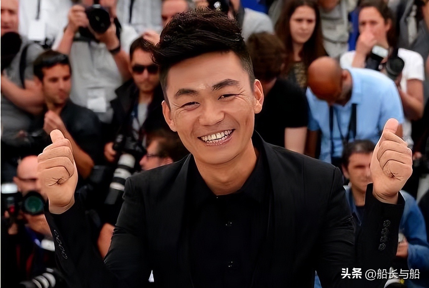 Why can Xiang Tenghui in "In the Octagonal Cage" resist lifting the ...