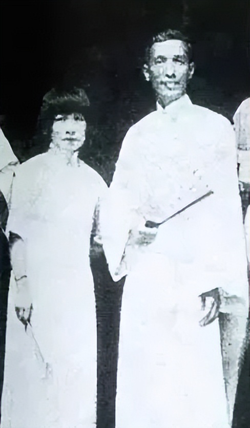 Appreciation of Zhang Kunyi's flower and bird paintings - iNEWS