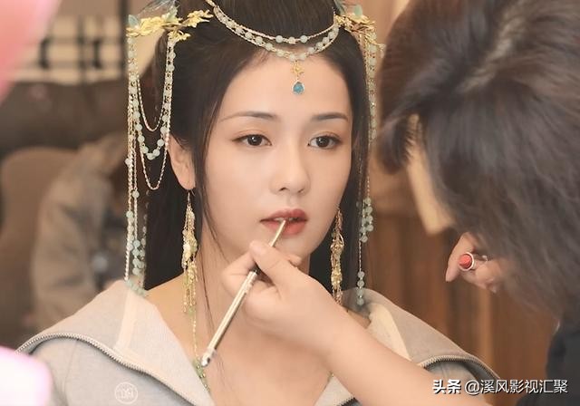 "Long Moon Ember" actor poster, Luo Yunxi's eye makeup is so good, Bai ...