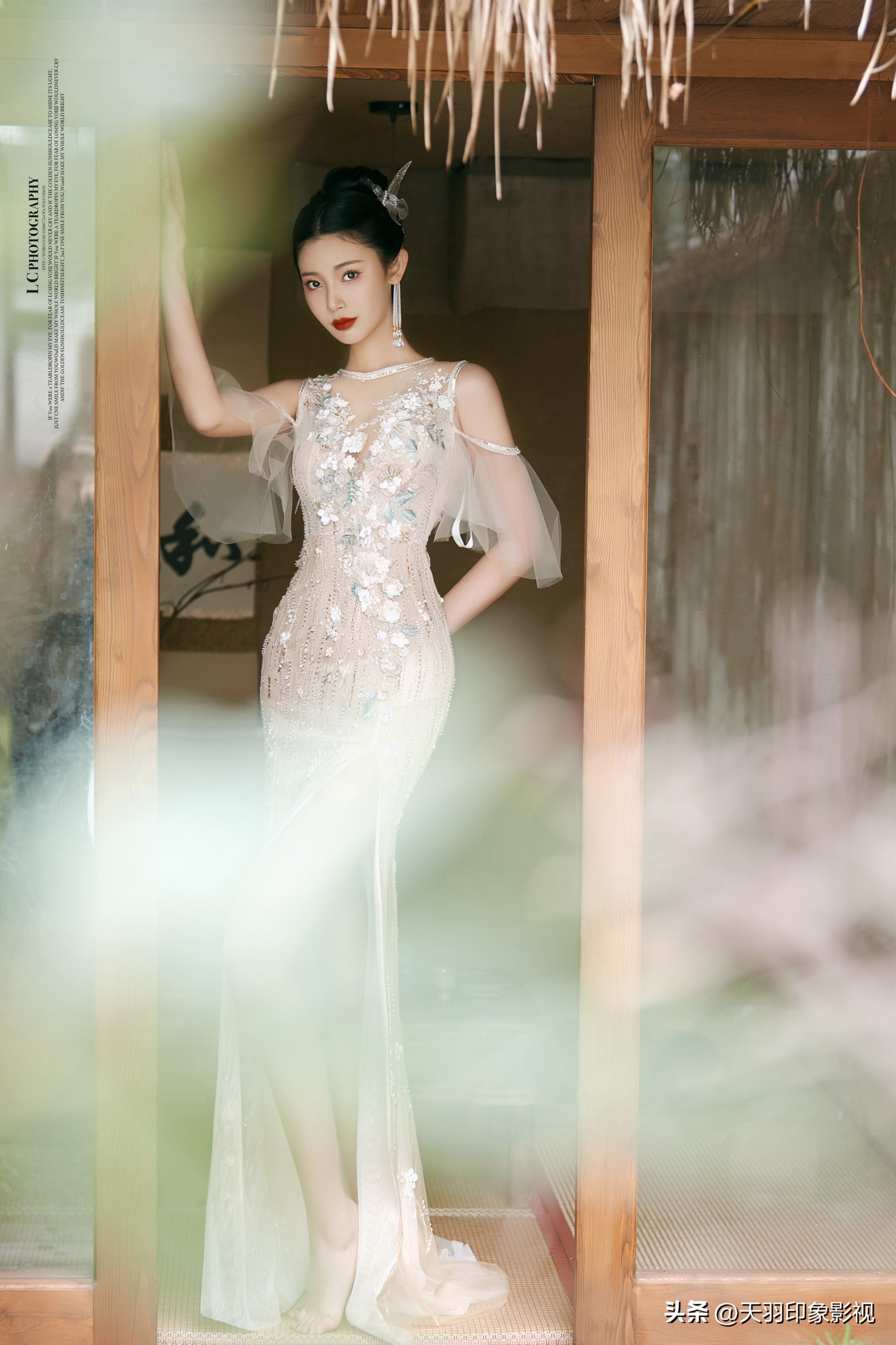 The latest photo of the beautiful model Wang Xingchen, the long legs ...