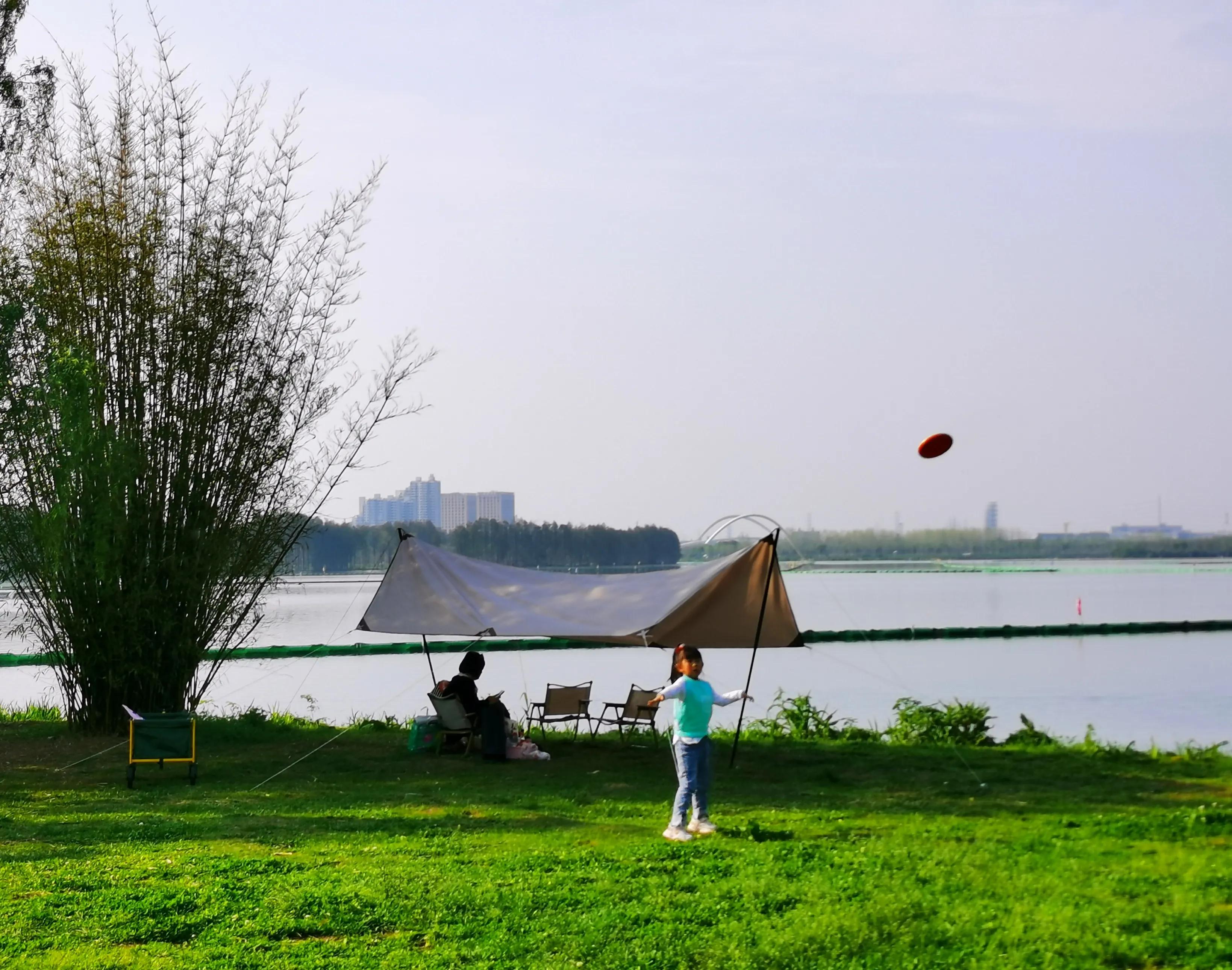 spring camp lakeside - iMedia