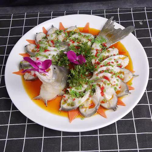 In the Mid-Autumn Festival, in addition to the few dishes that moon ...