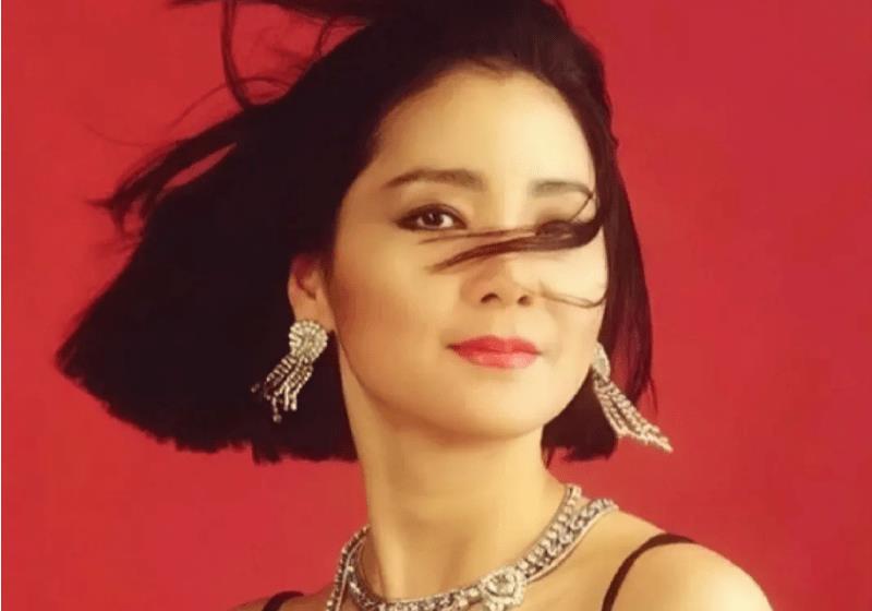 Here is a list of 7 female singers with extraordinary singing skills in ...
