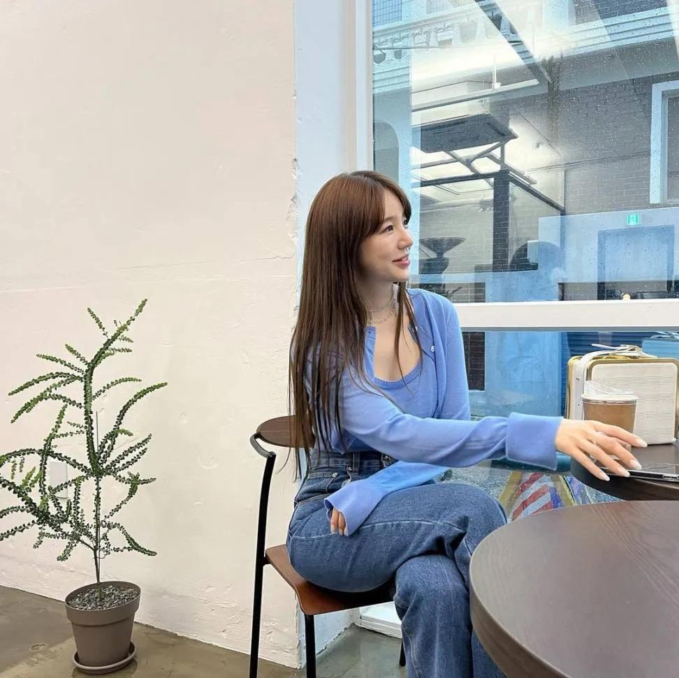 "Of course" Goddess Yoon Eun Hye - iNEWS