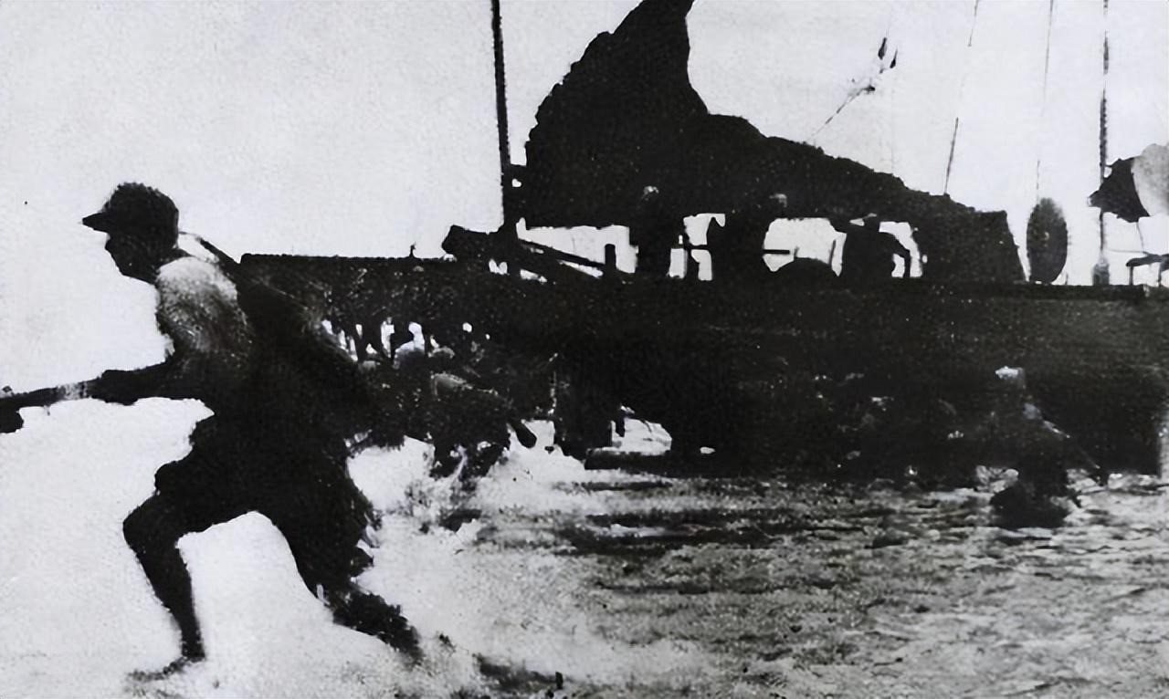 In the Battle of Kinmen, the commander-in-chief was demoted three ...