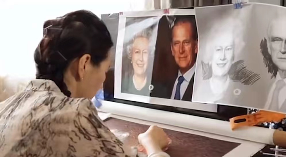 "Queen of Embroidery" Yao Jianping, an embroidery of tens of millions ...