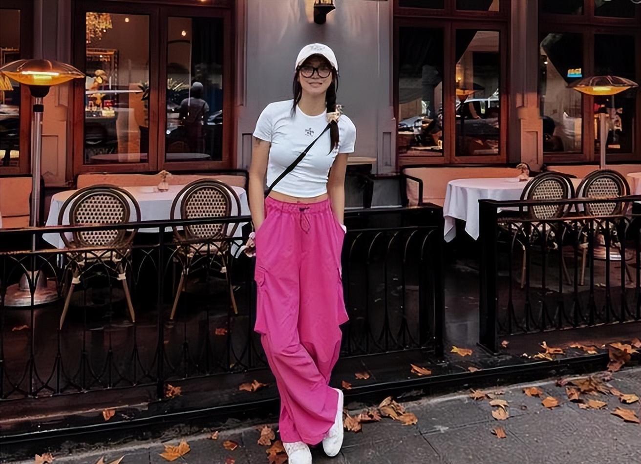 Wu Yanni's visit to Chengdu's Internet Celebrity Street sparked heated ...