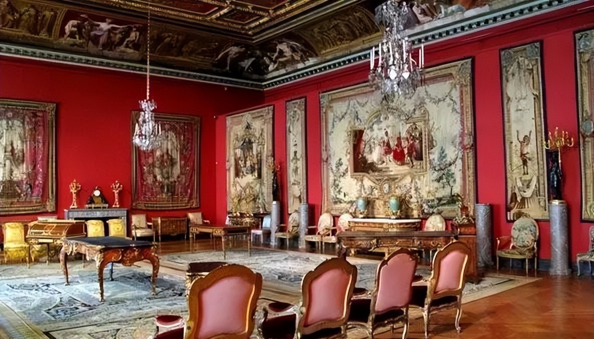 Palace culture and symbol of royal power in the furniture style of ...