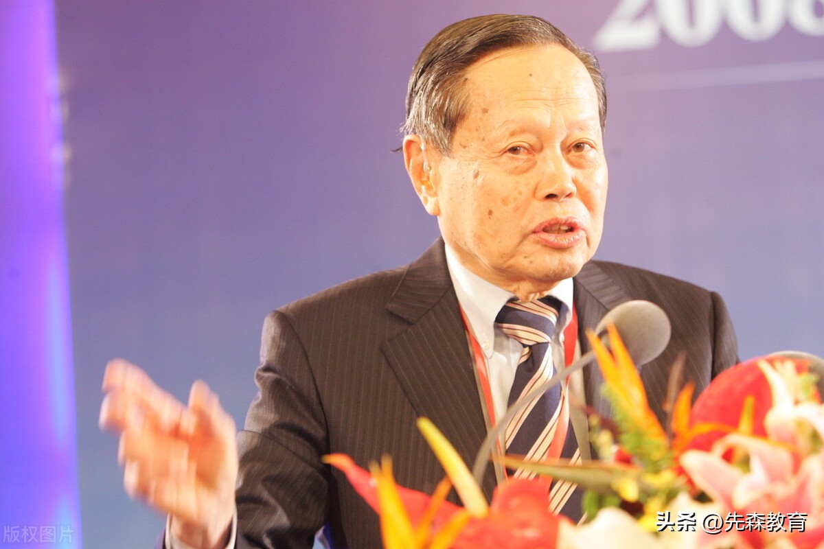 Yang Zhenning's return to China is considered "the lost 30 years", and ...