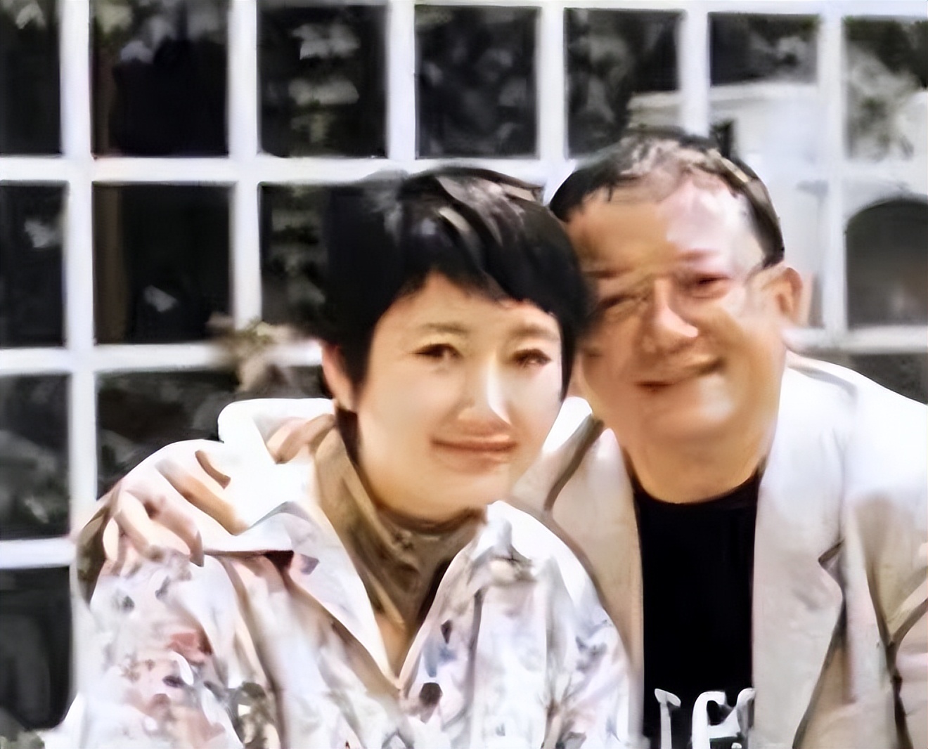 Wang Gang: Alcoholism divorced his ex-wife, married an online ...