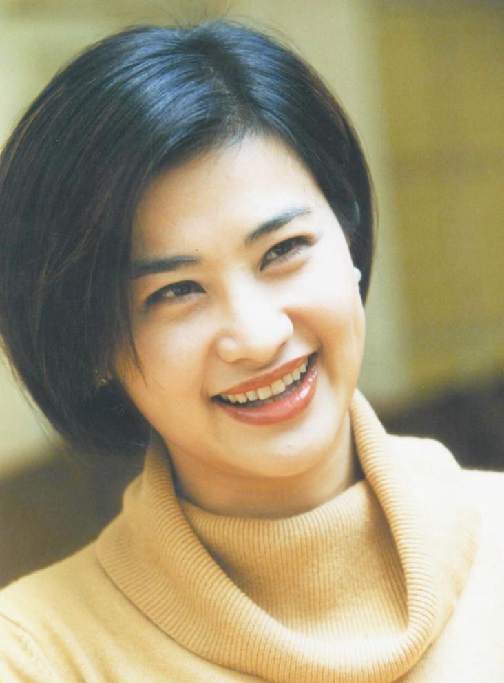 Host Wu Xiaoli: Married to a husband who is 25 years older, and was proposed three times before ...