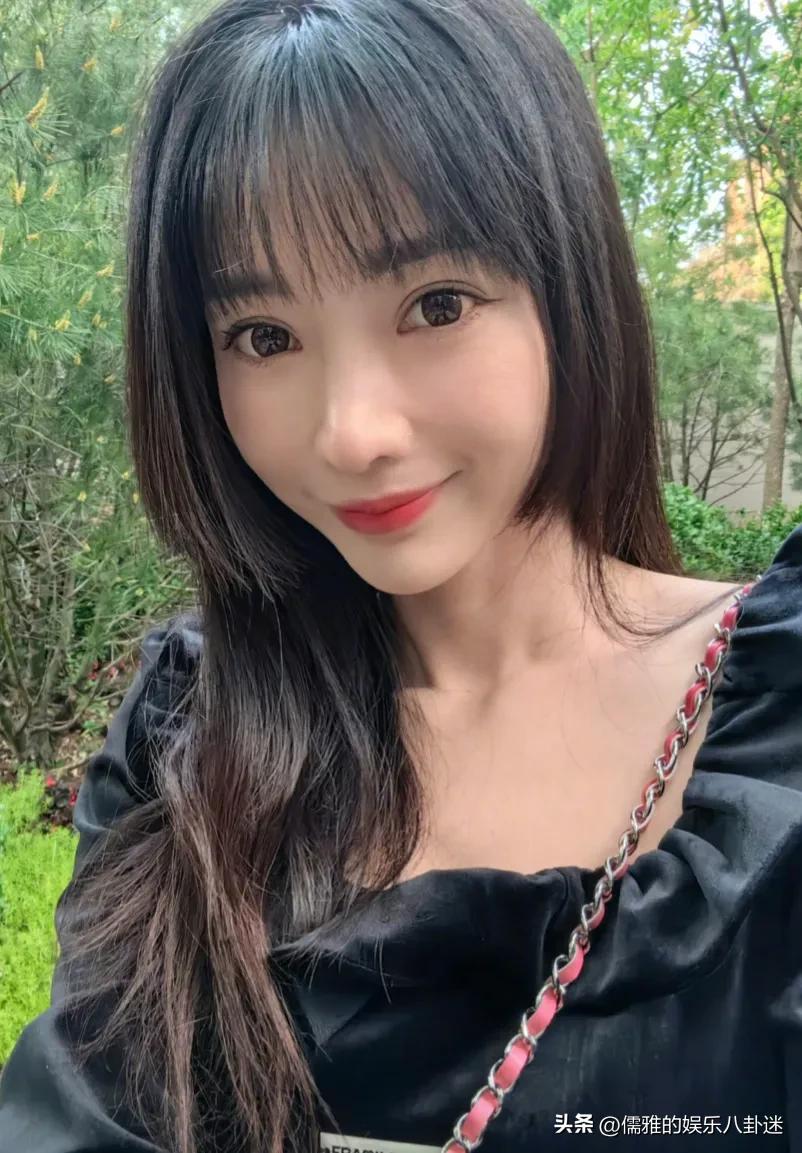 Liu Yan took pictures with the four grids, her eyes became bigger and ...