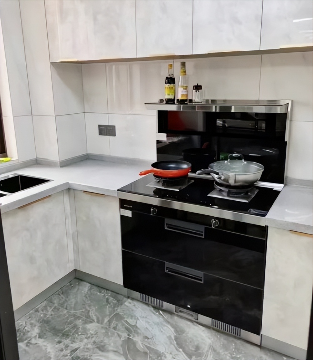 It is said that the integrated stove is good, the kitchen decoration ...